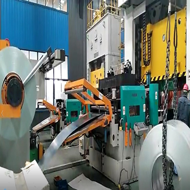 LPG Gas Cylinder Decoiler, Straightening and Blanking Line Made in China