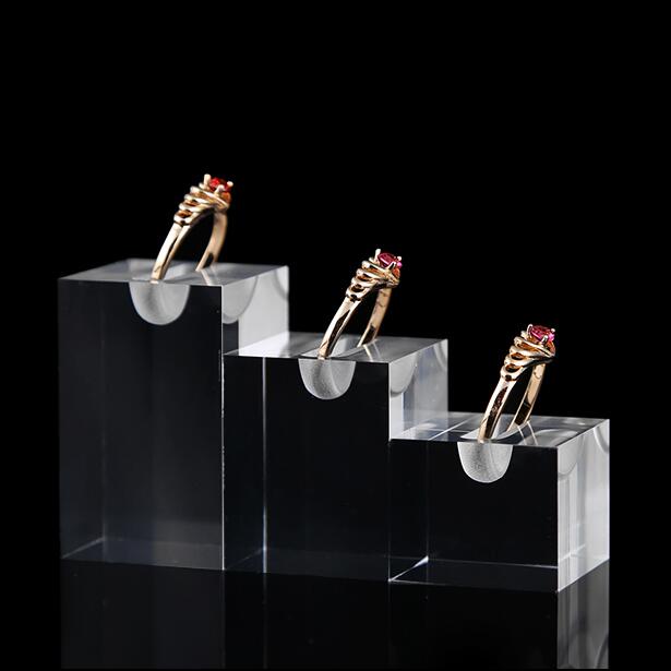 Crystal Clear Acrylic Ring Display Stand Set - Buy Acrylic display ...