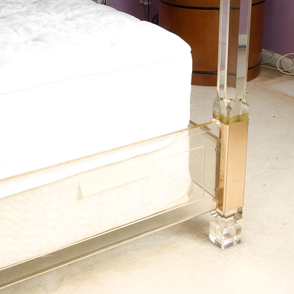 Glass Acrylic King Bed Metal Frame Bed with Modern Legs - Buy acrylic ...